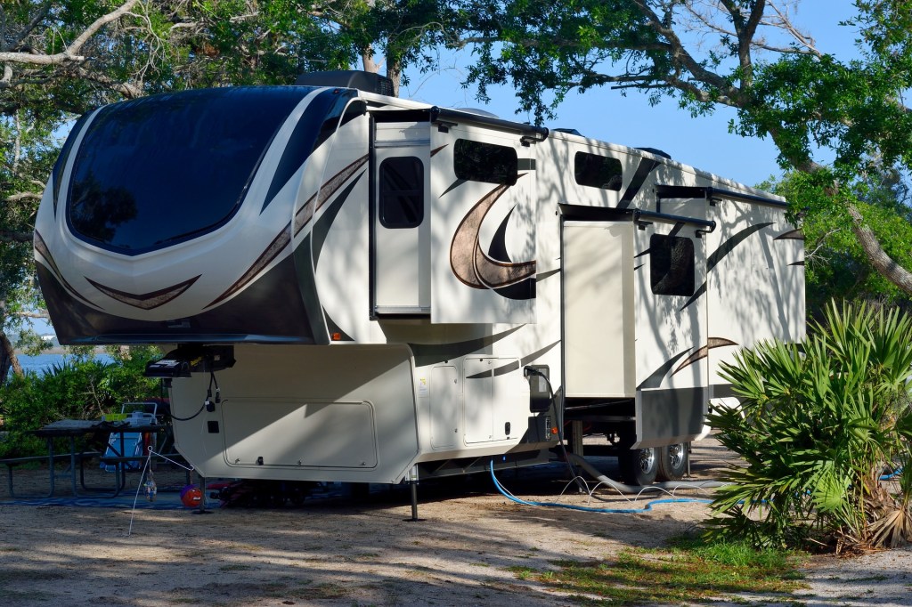 4 Tips to Keep Your RV Cool During Hot Weather – Steele Rubber Products
